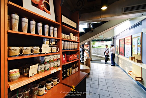 CAVITE | Starbucks Coffee Tagaytay - Lakad Pilipinas